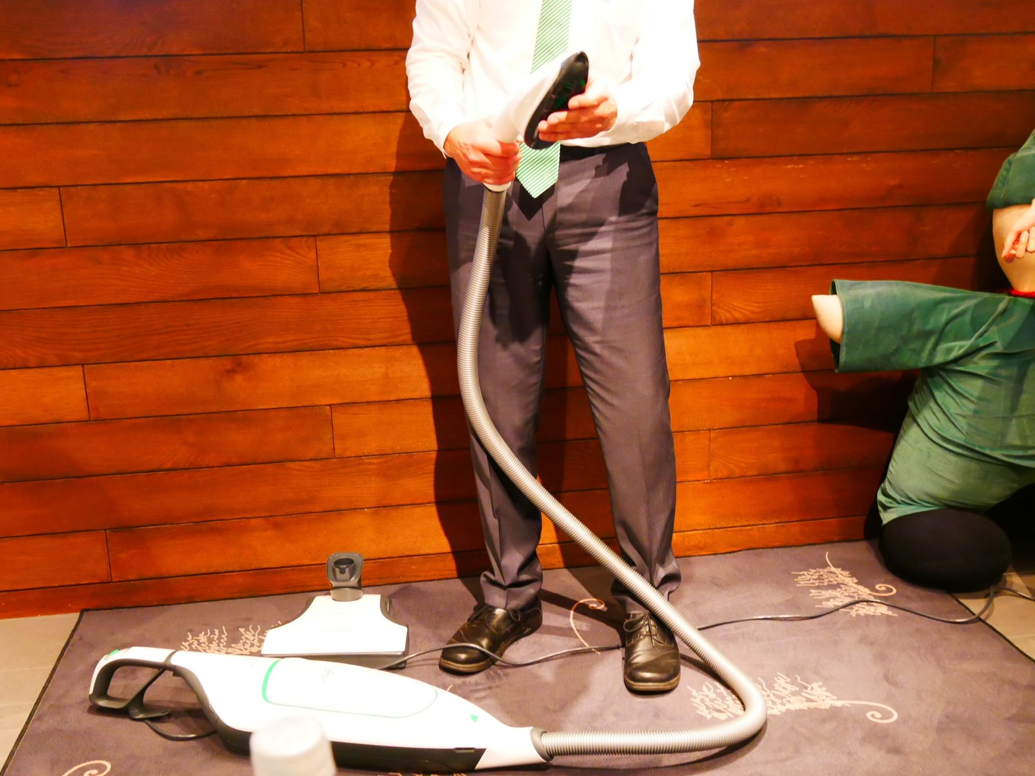 ドイツ製「コーボルト」の掃除機は、何もかもが強そう……！#コーボルト | 家電blog